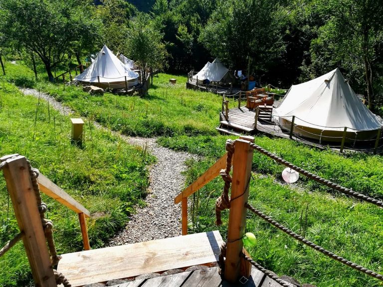 Cazare la cort de lux - 5 recomandări de locații din Romania | High-hui